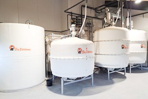 Opstaldning af søer: kun det bedste udstyr & fodringssystemer - Big ...