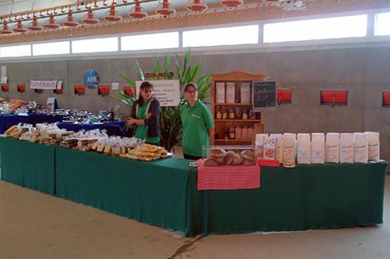 Open house with a live look at poultry growing - Big Dutchman