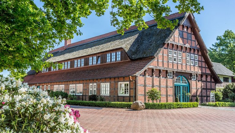 History - Big Dutchman